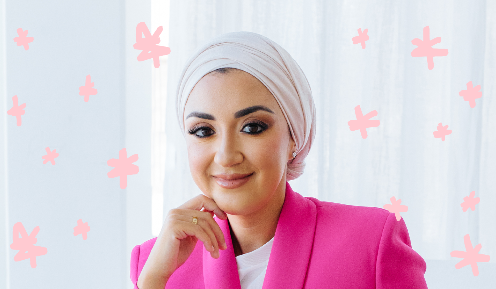 Spot On-host Zakia Picolina over online haat: “Sommige comments maken me misselijk” | KRO-NCRV