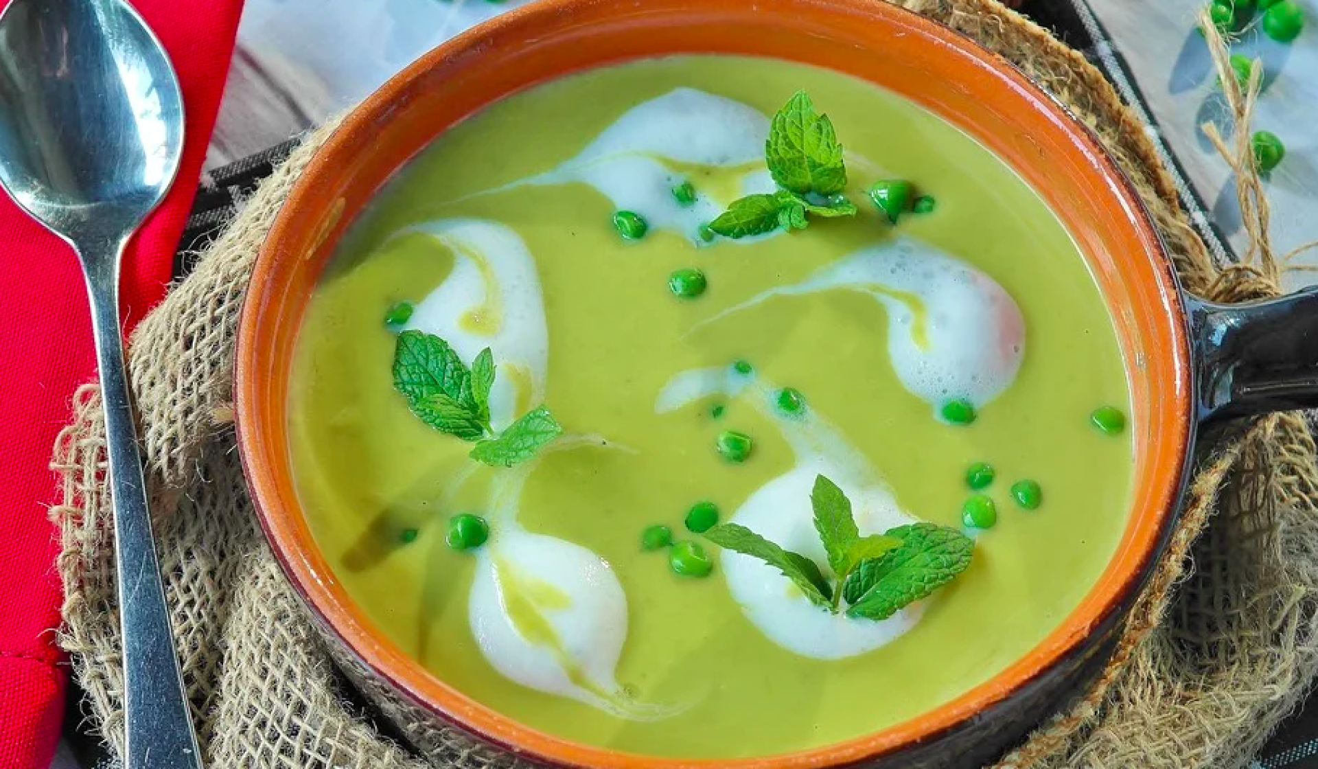 Wat is het verschil tussen erwtensoep en snert? | KRO-NCRV