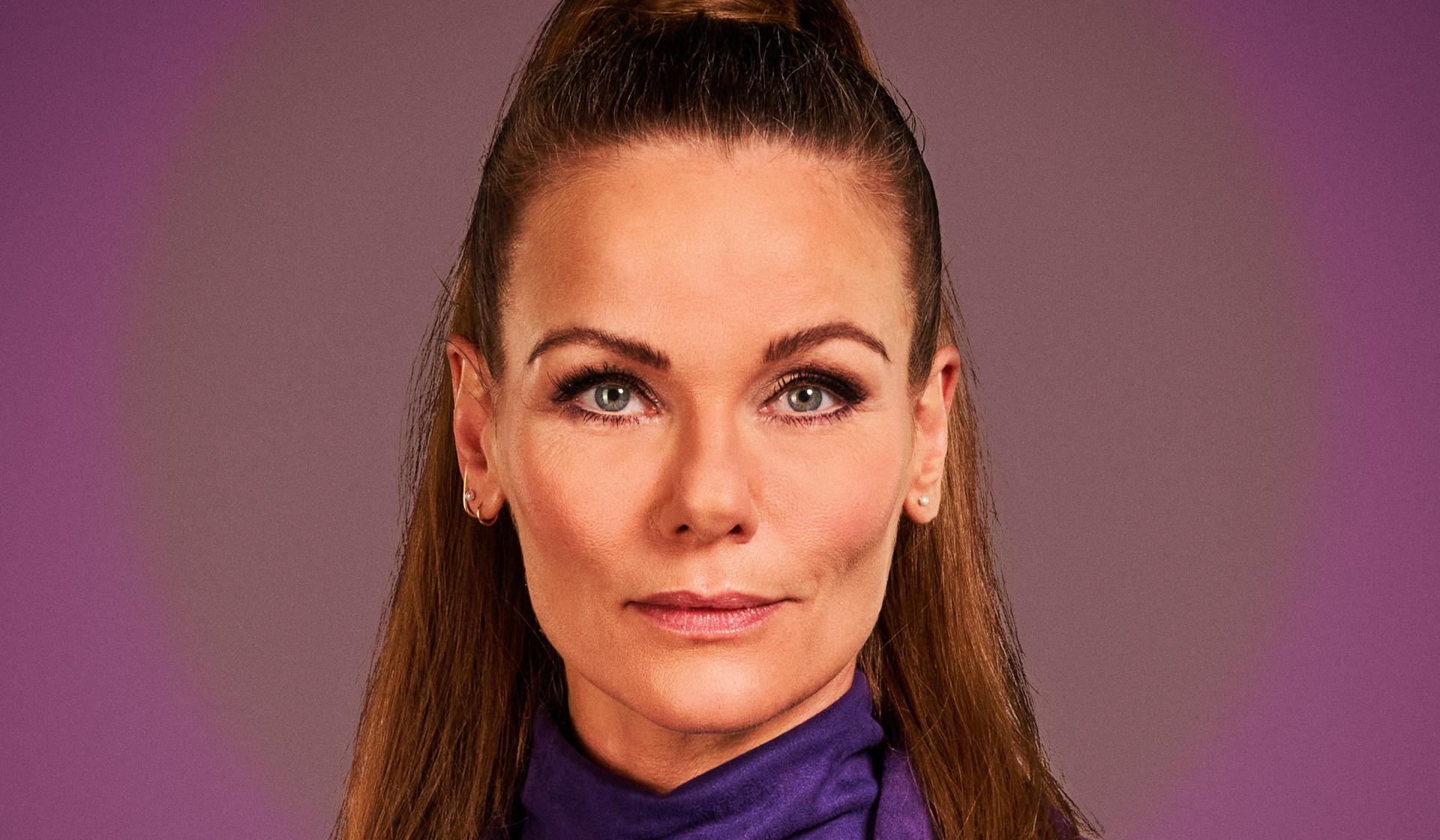 Wie is Angela Schijf, die de rol van Maria speelt in The Passion 2024 ...