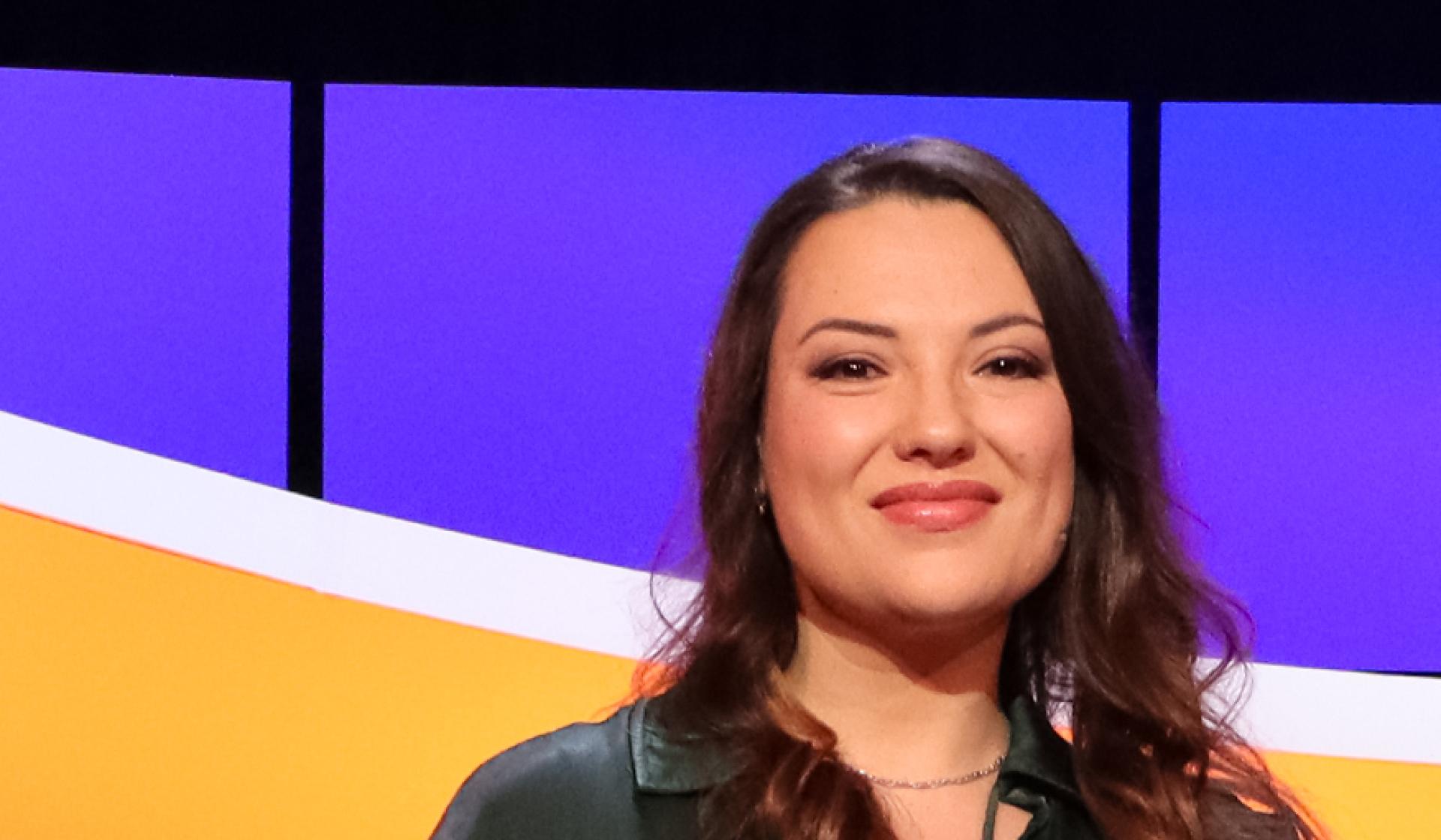 Wie is kandidaat Elif Isitman uit De slimste mens? | KRO-NCRV