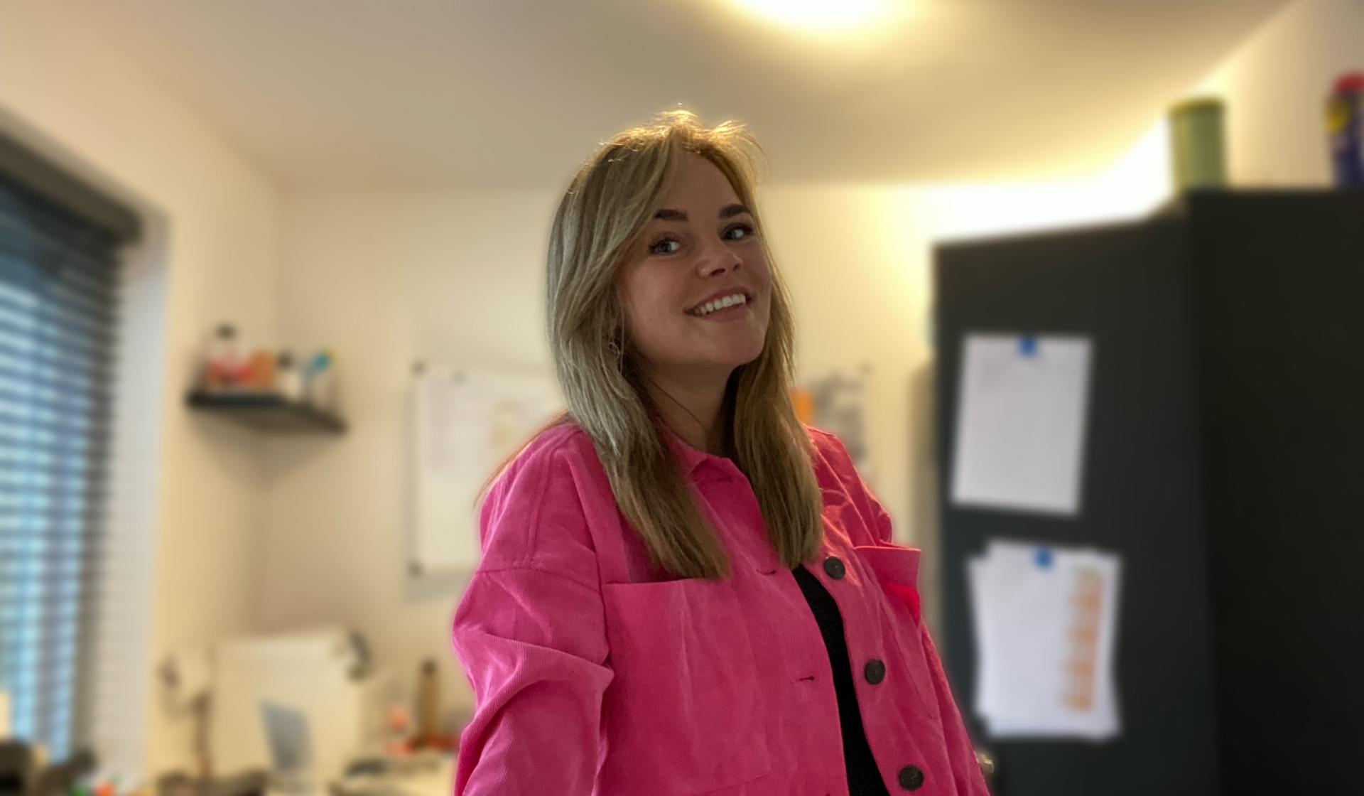 Kim (25) werd online opgelicht: ‘De politie had geen tijd om me te ...