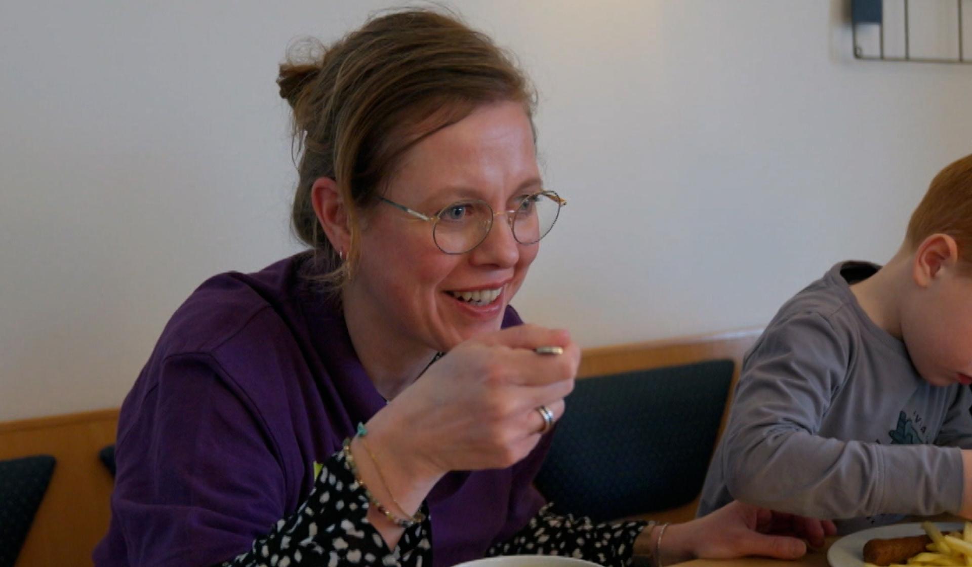 Linda Kraan uit Een huis vol emigreert ontdekte zichzelf opnieuw: ‘Wat is mijn rol in het gezin ...