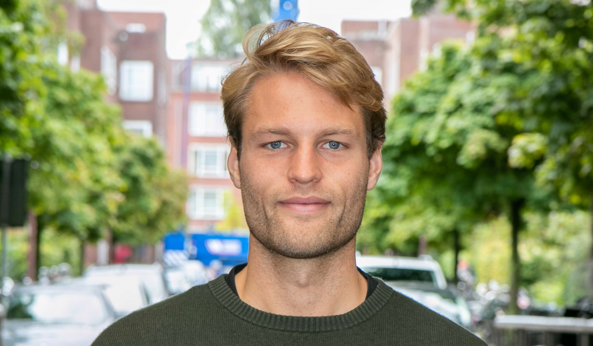 Geliefde Amsterdammer Sam (29) verdronk in het IJ: ‘Hij was krachtig in ...