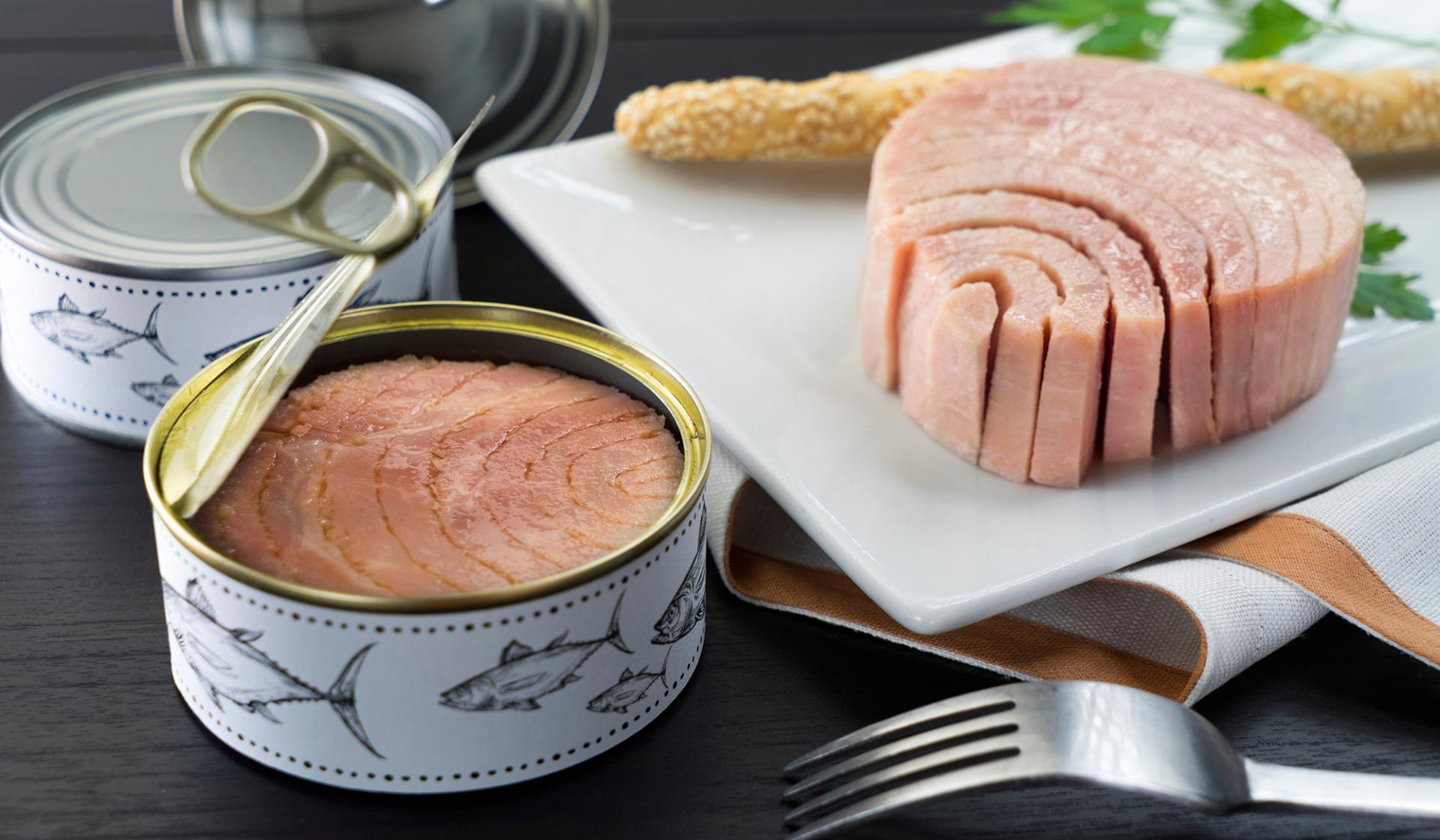 Hoe kan het dat tonijn uit blik zoveel goedkoper is dan verse tonijn ...