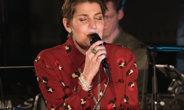 Uniek portret van één van de grootste christelijke artiesten: Kinga Bán ...