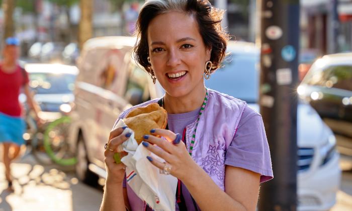 ‘Ik probeer mensen met elkaar te verbinden door middel van eten’ | KRO-NCRV