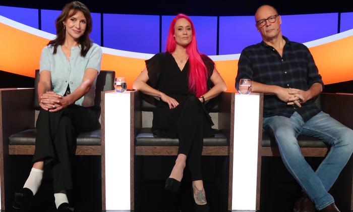 Miss Universe Nederland in de studio in de vierde aflevering van De ...