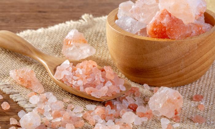 Wat is Himalayazout en is het gezonder dan ‘normaal’ zout? | KRO-NCRV