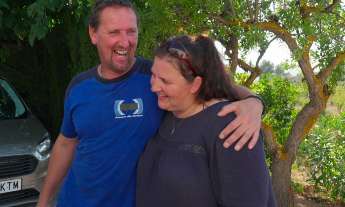 De familie Jelies heeft groot nieuws: ‘We moeten wat vertellen’ | KRO-NCRV