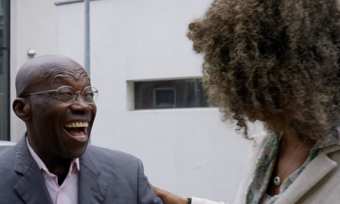 Spoorloos lost cold case op: Iris ontmoet na 55 jaar haar Surinaamse ...